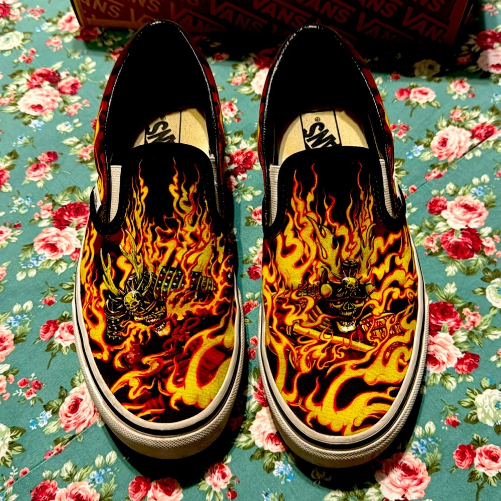 Vans Classic Slip-On Samurai Rising Flames Black Skat… - Gem
